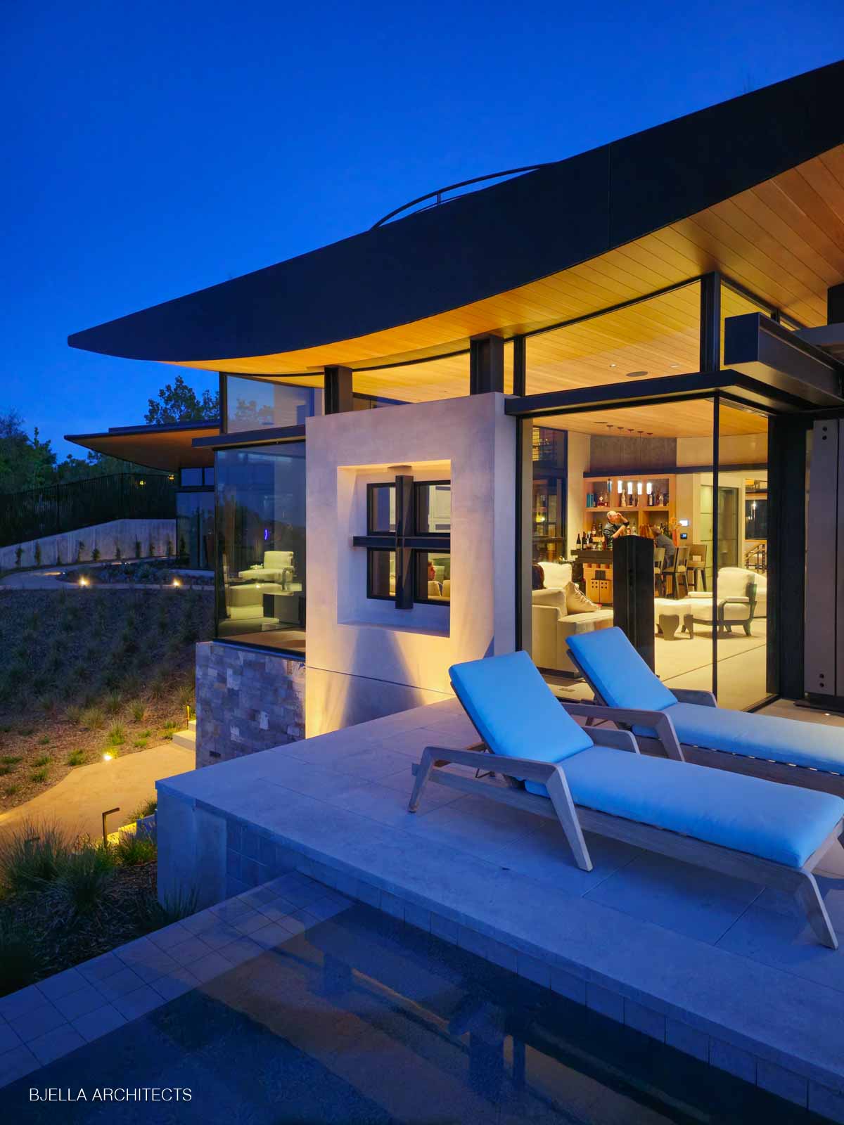 A Modern yet Romantic Mountain Home in Calabasas, California | Bjella ...
